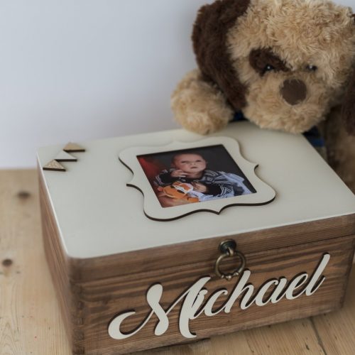PERSONALISED WOODEN MEMORY BOX – LAVENDER WREATH | The Box Room